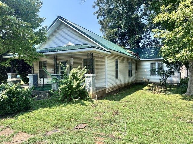 253 Fain Ct, Lawrenceburg, TN 38464