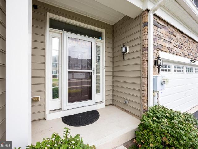 253 Fairfield Circle W