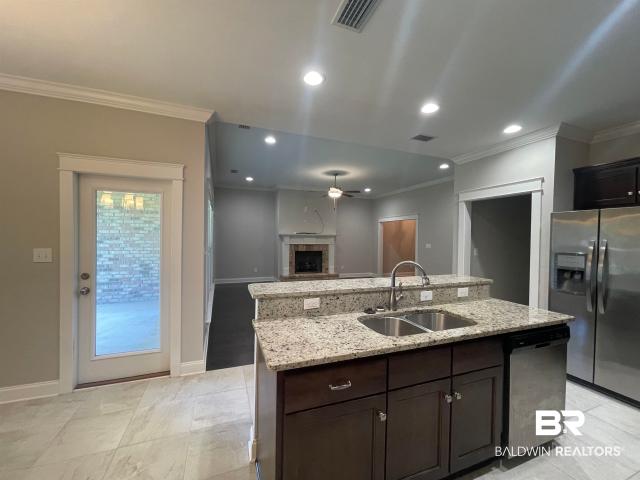 253 Hawthorne Circle