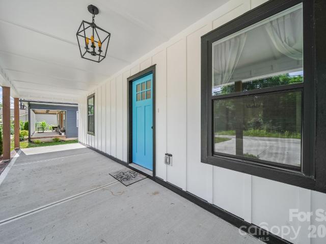 253 Hall Avenue NW