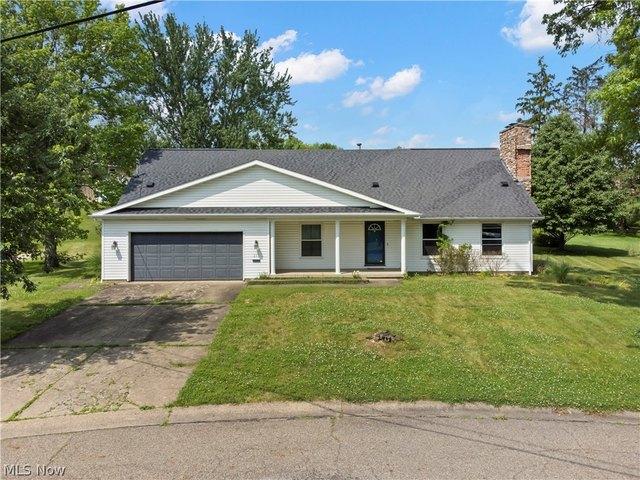 253 Harbel Dr, Saint Clairsville, OH 43950