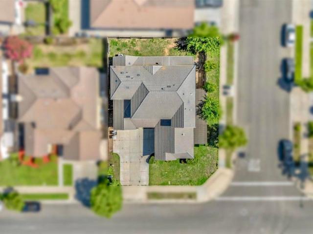 253 Lilac Ln