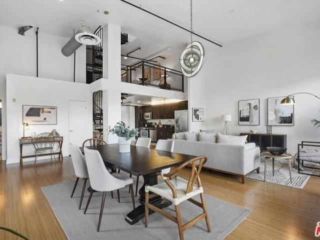 253 S Broadway #501, Los Angeles, CA 90012