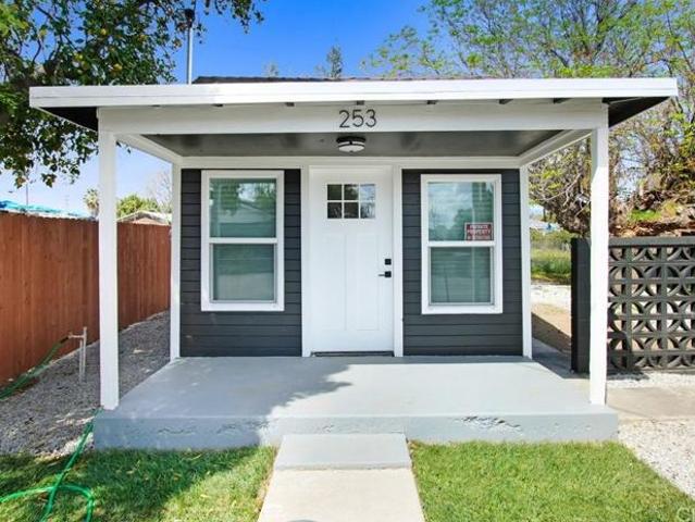 253 Stephen St, Colton, CA 92324