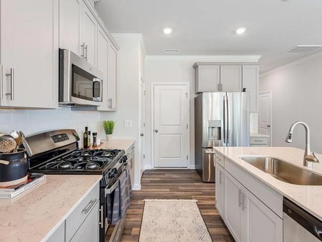 253 Peebles Dr, Smithfield, NC 27577