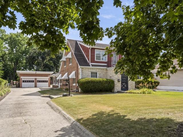 253 River Lane