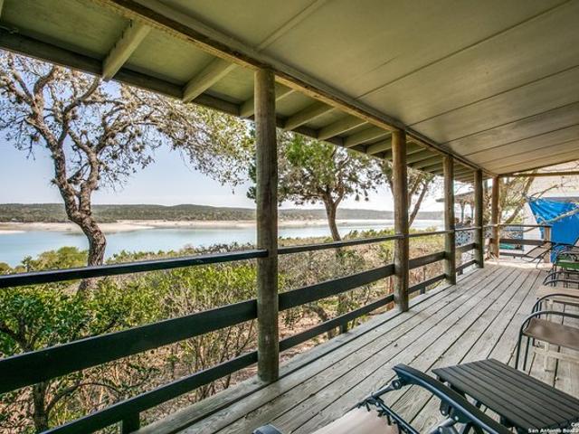 253 Water Crest Dr, Pipe Creek, TX 78063