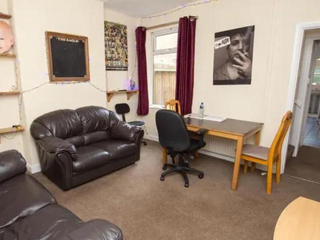 253 Warwards Lane, Stirchley, B29 7QR, United Kingdom | 4 bed house for rent #139265167 | Rentberry
