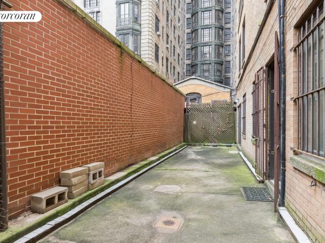 253 West 73rd Street, New York, NY