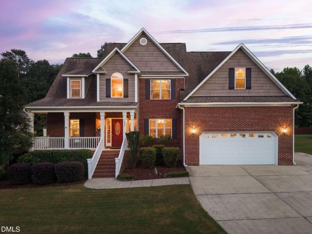 253 Winding Oak Way
