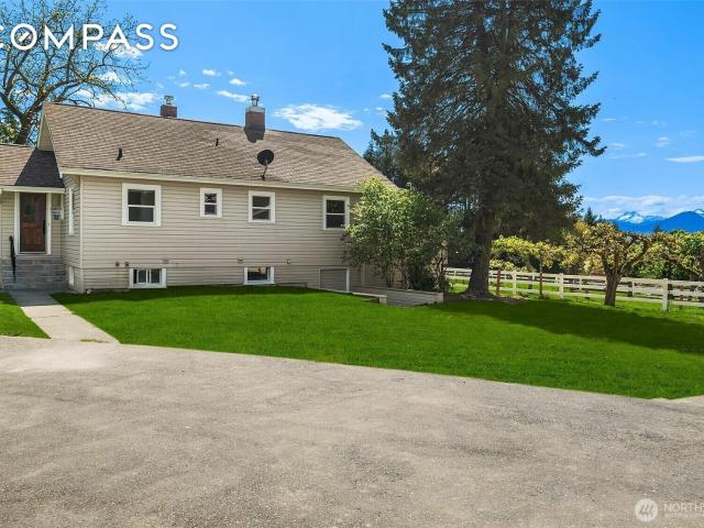 25443 Pioneer Way NW, Poulsbo, WA