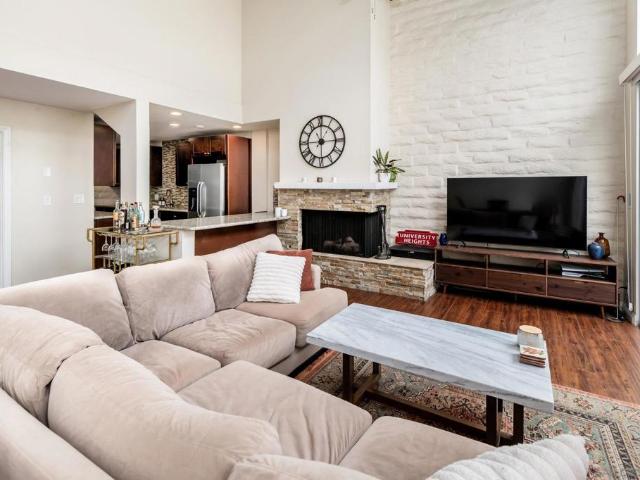 2544 Navarra Dr 4