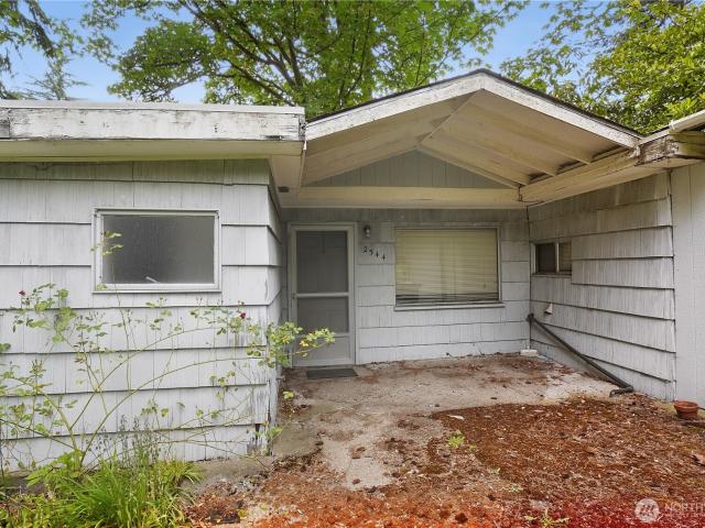 2544 NE 90th Street