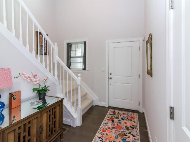2544 Oxford Circle