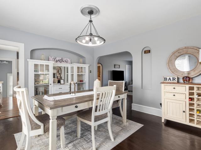 2544 Calumet Dr