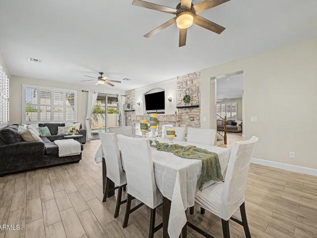 2544 e eleana lane