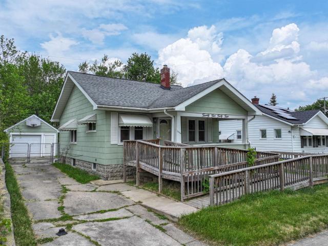 2544 Tyrone Street