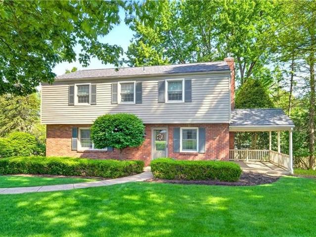 2545 Matterhorn Dr, Wexford, PA 15090