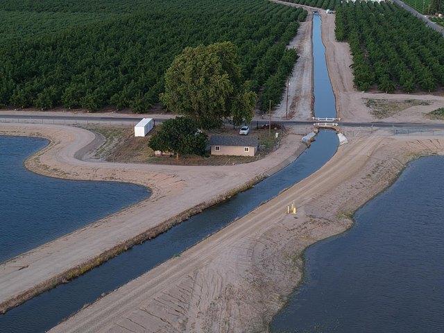 2545 N Siskiyou Ave, Kerman, CA 93630