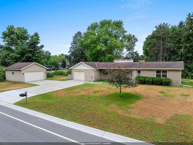 2545 Na Wa Ka Dr, Marinette, WI 54143