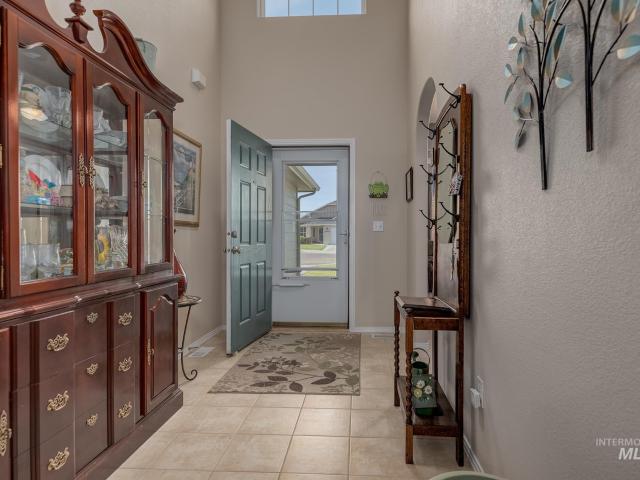 2545 NE 15th Ave