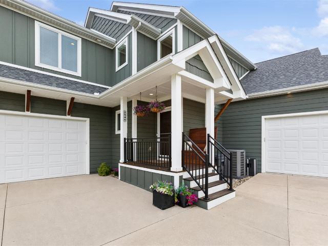 2545 Bay Pointe Drive