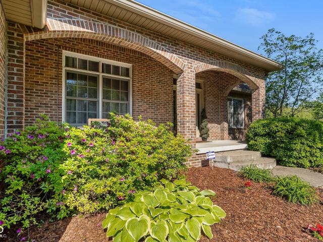 2545 Eisenhower Lane
