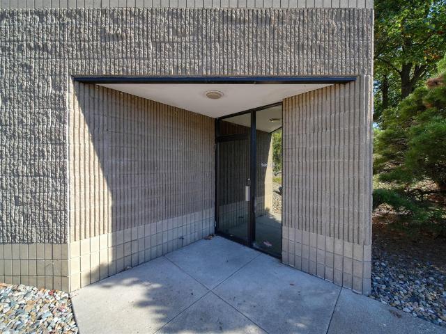 2545 Spring Arbor Road # 105