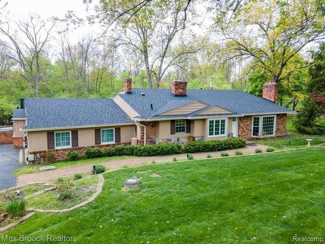 25461 Tweed Dr, Franklin Vlg, MI 48025