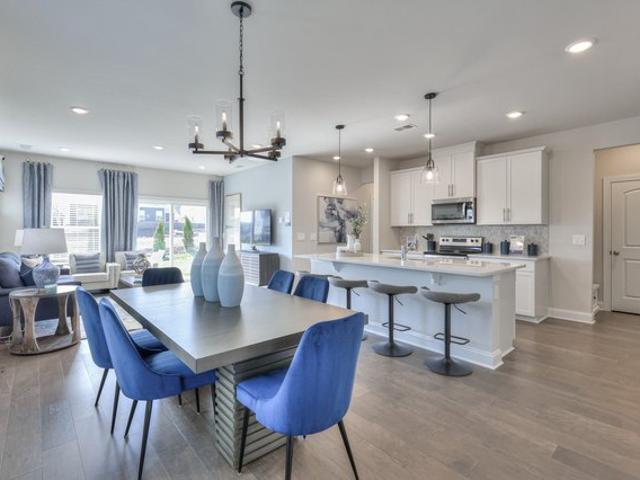 2546 Double Oak Trl, Lawrenceville, GA 30045