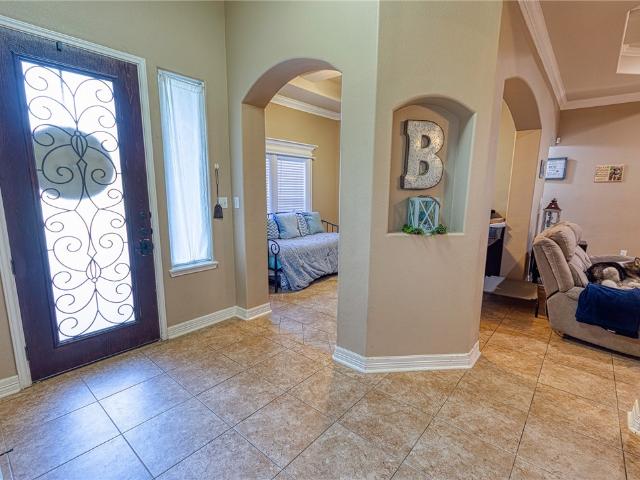 2546 Retta Drive