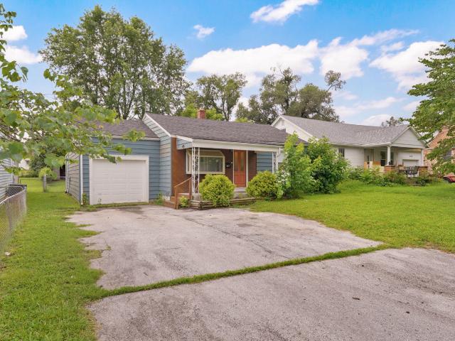 2546 W Elm Street