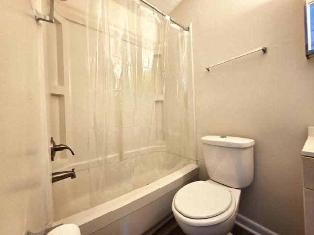 2547 Manchester Rd 1 Bedroom Apartment for Rent at 2547 Manchester Rd, Akron, OH 44319 Kenmore