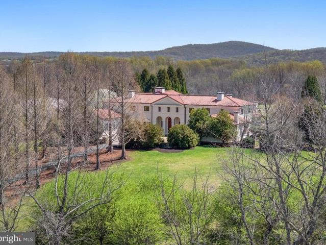 2547 Halfway Rd, The Plains, VA 20198