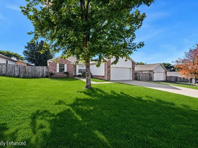 2547 Lost Springs St, Springdale, AR 72764