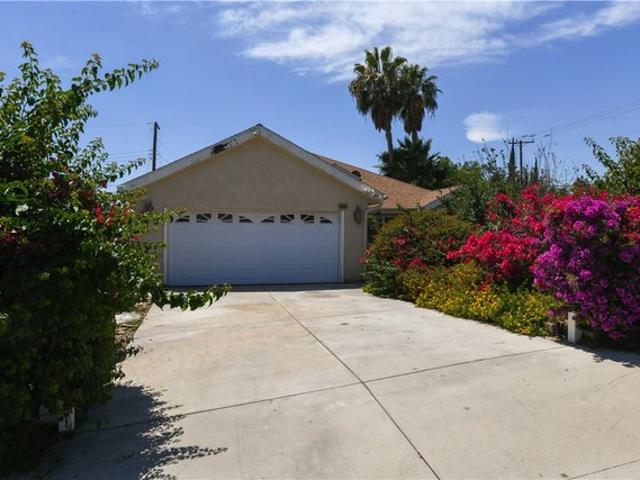 25481 Foothill Dr E, San Bernardino, CA 92404