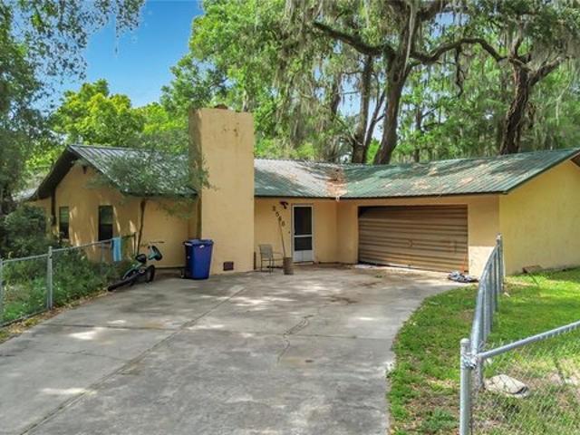 2548 Cr 422, Lake Panasoffkee, FL 33538