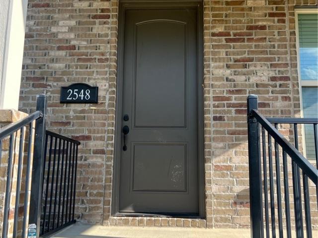 2548 E Bayside Xing