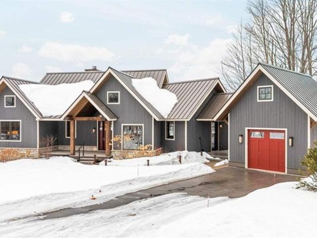 2548 Highlander Dr, Harbor Springs, MI 49740