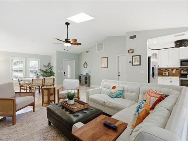 2548 River Reach Dr, Naples, FL 34104