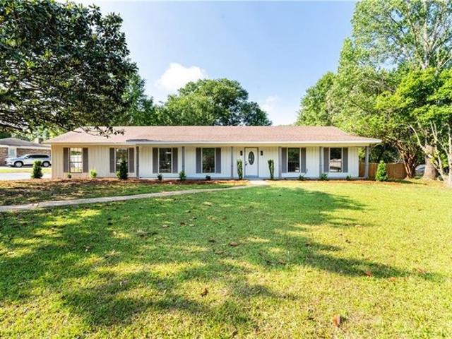 2549 Meadowview Dr, Mobile, AL 36695