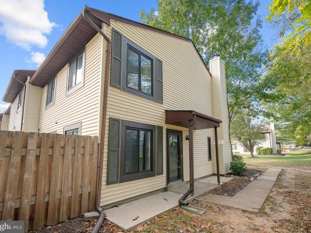 2549 Fox Ridge Ct, Unit 68, Woodbridge, VA 22192 | MLS #VAPW2105 | Compass