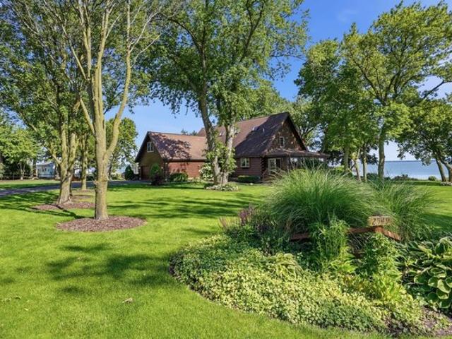 2549 S Knob Hill Rd, Marblehead, OH 43440