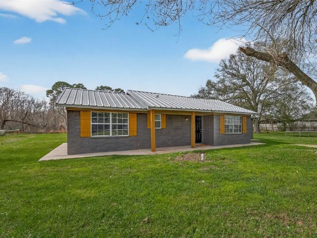 25409 Pebble Dr, Huffman, TX 77336 | MLS #12710 | Compass