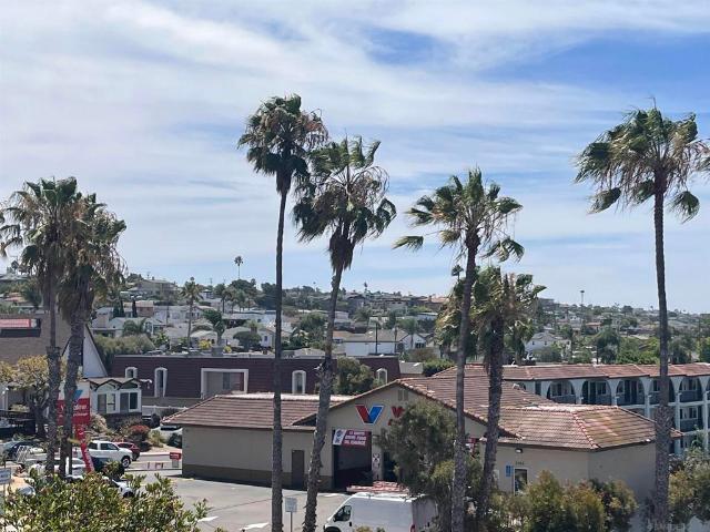 2540 Clairemont Dr 307