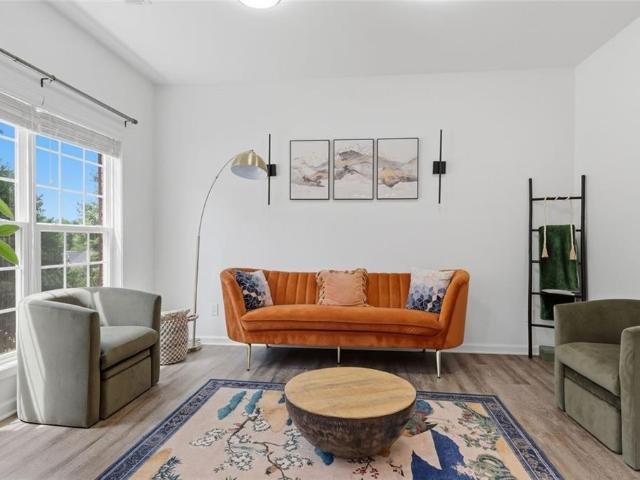 2540 Lansing Lane