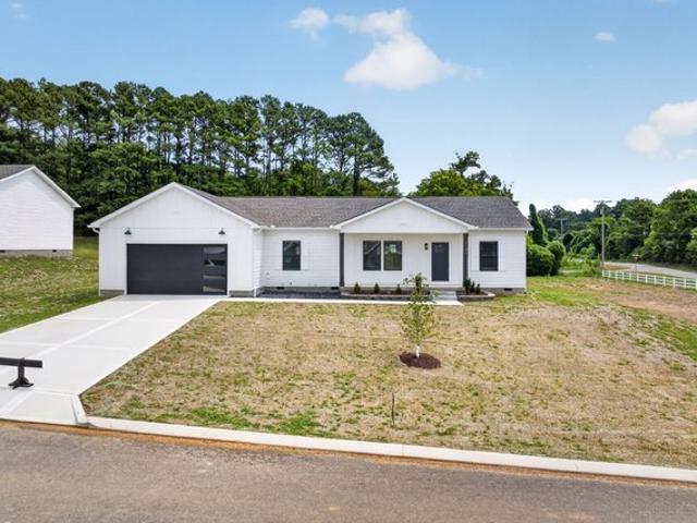 2540 River Ranch Dr, Cookeville, TN 38501