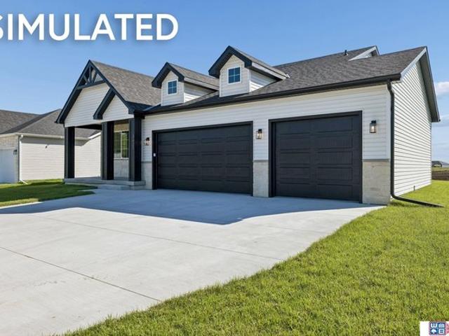 2540 S 102nd St, Lincoln, NE 68520