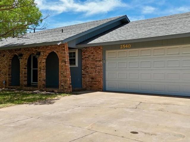 2540 Sharondale Dr, Clovis, NM 88101