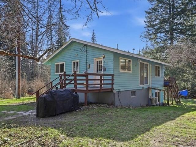 2541 Nicholson Rd, Elk, WA 99009